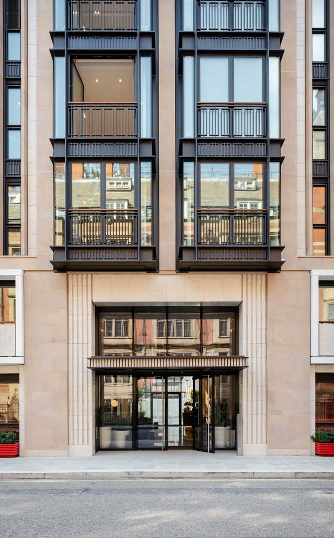 Lincoln Square | London › Gebrüder Schneider
