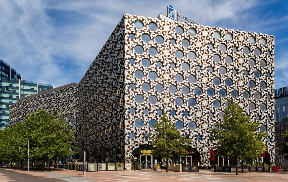 Ravensbourne University | London › Gebrüder Schneider