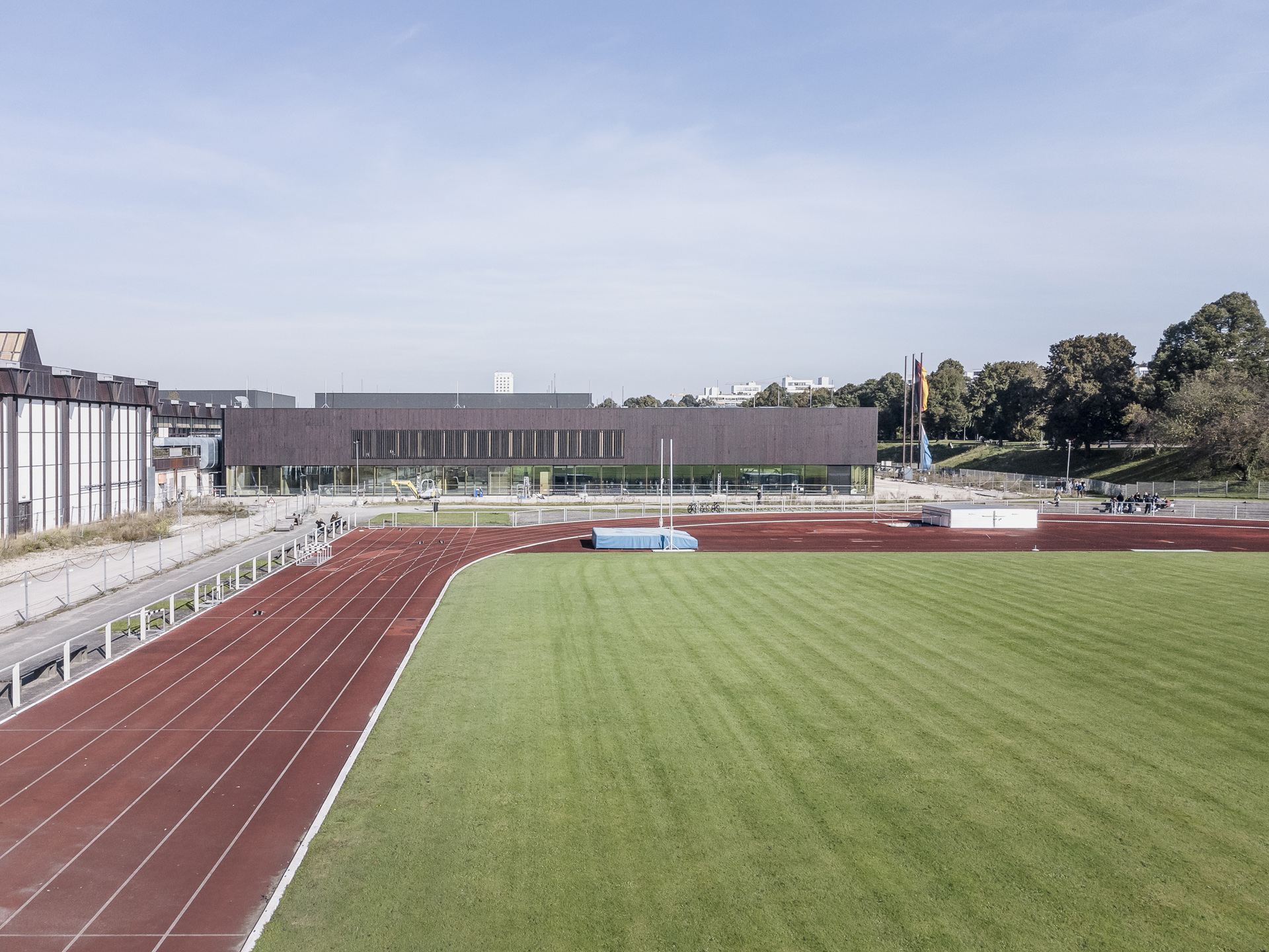 Gebrüder Schneider | Timber facade for Campus at Olympic Park, Munich ...
